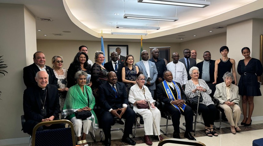 El Arzobispo de Malabo es reconocido en Nueva York por su labor en la ...